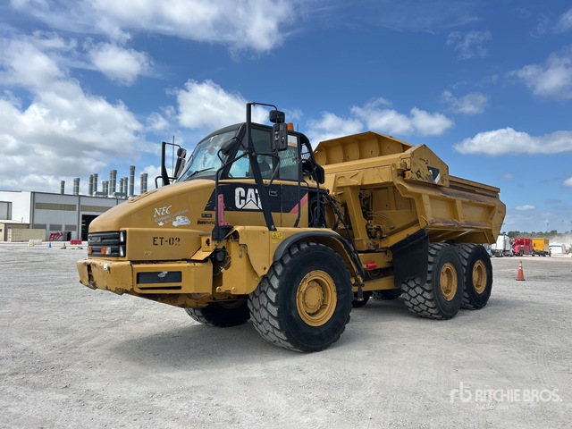 2014 Cat 730 Ejector Articulated Dump Truck | Ritchie Bros. Auctioneers
