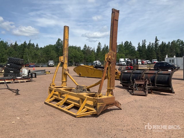 120 in Root Dozer Rake | Ritchie Bros. Auctioneers