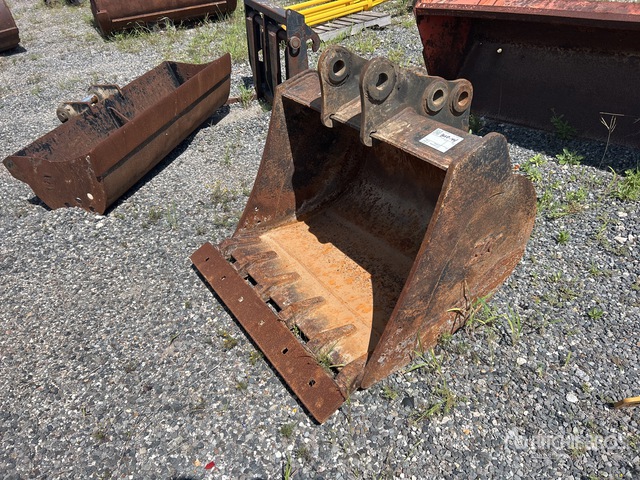 Tag 36 in Digging Excavator Bucket - Fits Takeuchi TB260 | Ritchie Bros ...