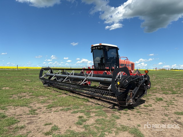 2001 Massey Ferguson M220XL 25 ft Swather Windrower | Ritchie Bros. Auctioneers