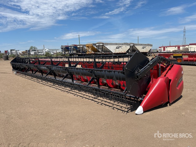 2015 Case IH 3020 35 ft Flex Combine Header | Ritchie Bros. Auctioneers