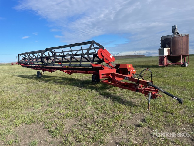 1995 Westward 3000 36 ft Pull Type Swather Windrower | Ritchie Bros. Auctioneers
