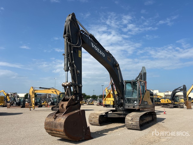 2018 Volvo EC250EL Tracked Excavator | Ritchie Bros. Auctioneers