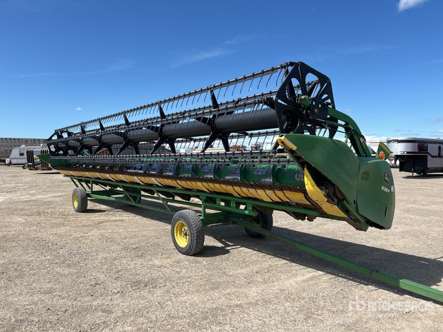 2010 John Deere 635F 35 ft Flex Combine Header | Ritchie Bros. Auctioneers