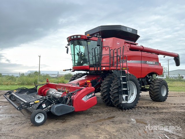 2010 Case IH 8120 4x4 Combine Harvester | Ritchie Bros. Auctioneers