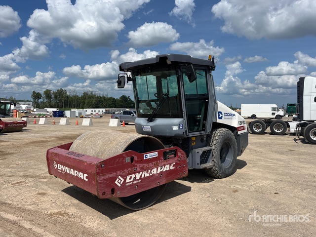 Dynapac CA1500D Smooth Drum Compactor | Ritchie Bros. Auctioneers