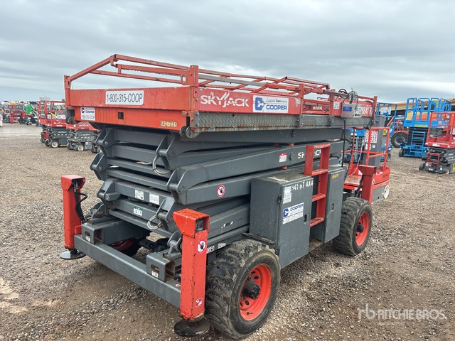 2018 Skyjack SJ8841RT 4x4 Diesel Scissor Lift | Ritchie Bros. Auctioneers
