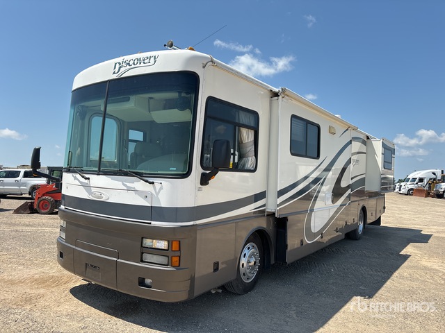 2002 Freightliner Fleetwood Discovery Motor Home | Ritchie Bros ...