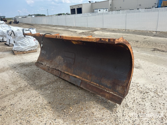 144 in Q/C Wheel Loader Snow Blade - Fits 544J/624K | Ritchie Bros ...