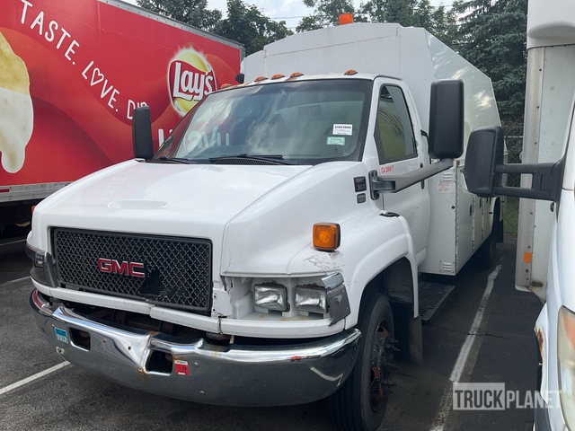 2006 GMC C5C042 4x2 Service Truck (Inoperable) in Buffalo, New York ...