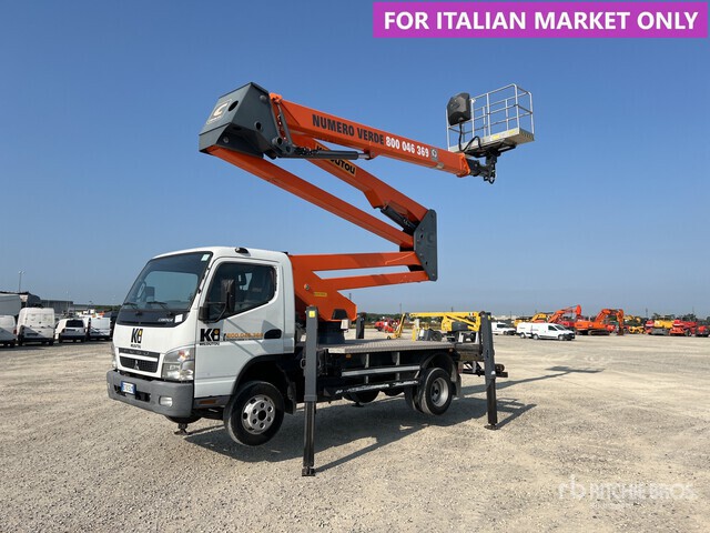2013 Socage DA328 28 m on 2013 Mitsubishi Canter 4x2 Bucket Truck ...