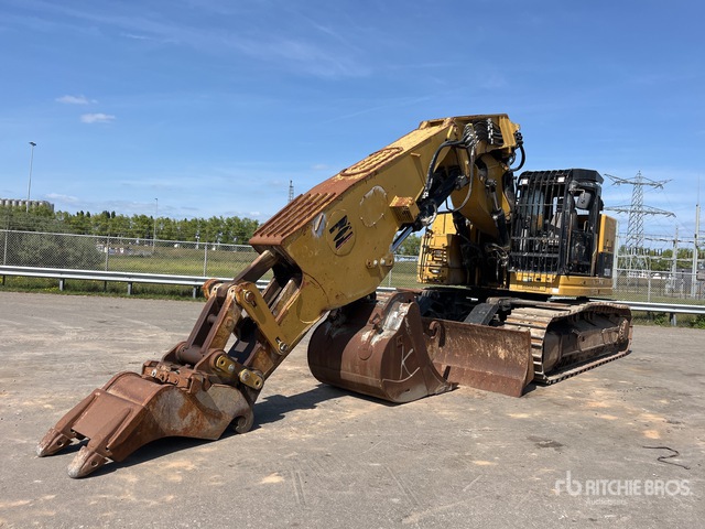 2013 Cat 328D Tunnelling Tracked Excavator | Ritchie Bros. Auctioneers