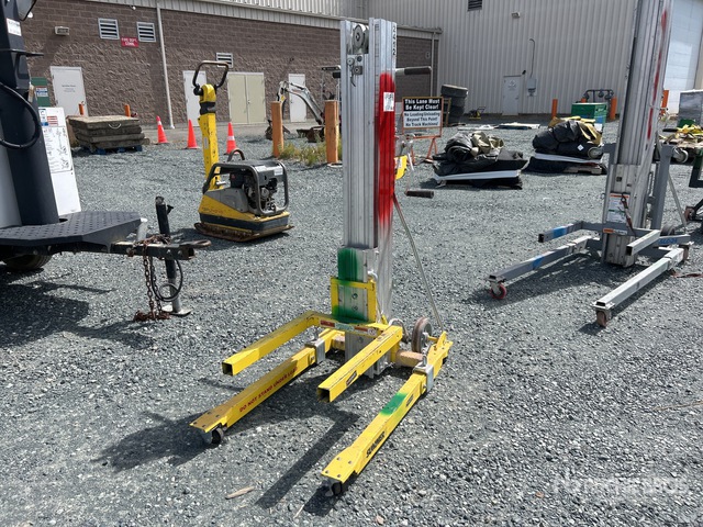 2020 Sumner 2412 Material Hoist | Ritchie Bros. Auctioneers