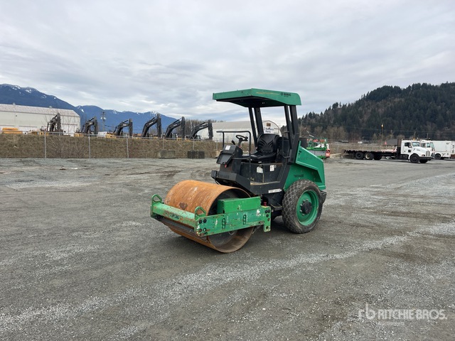 2016 Bomag BW124DH-40 Smooth Drum Compactor | Ritchie Bros. Auctioneers
