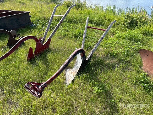 1 Bottom Breaking Plow | Ritchie Bros. Auctioneers