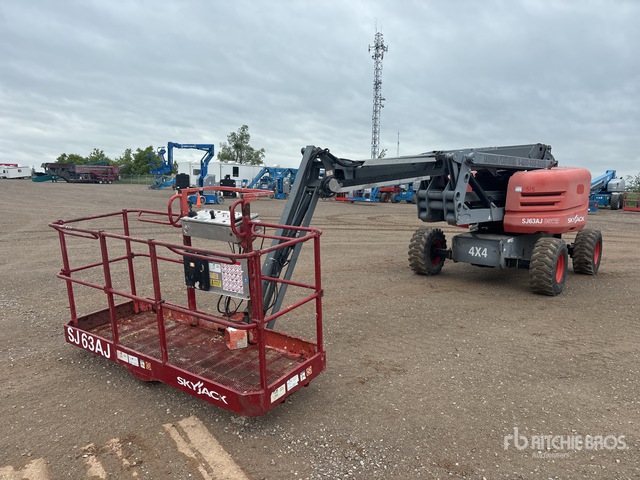 2013 Skyjack SJ63AJ 2WD Dual Fuel Articulating Boom Lift | Ritchie Bros ...
