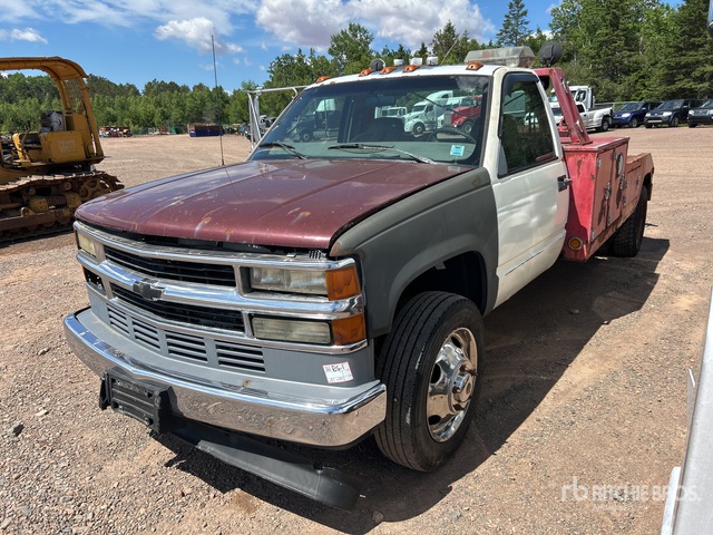 2002 Chevrolet Silverdo 3500 4x2 Tow Truck (Inoperable) | Ritchie Bros ...