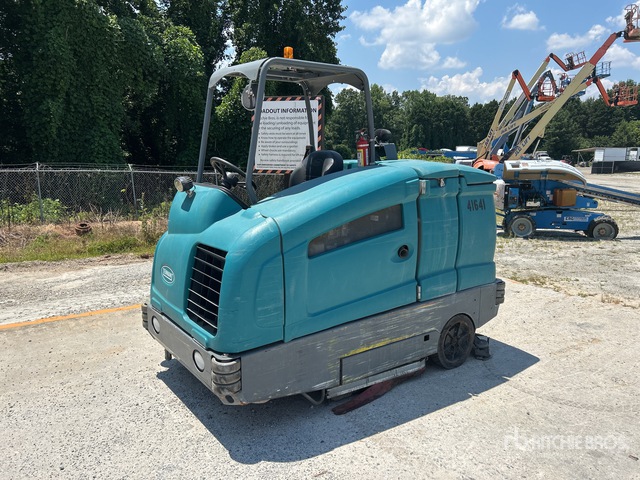 Tennant T20 Ride-On Floor Scrubber | Ritchie Bros. Auctioneers