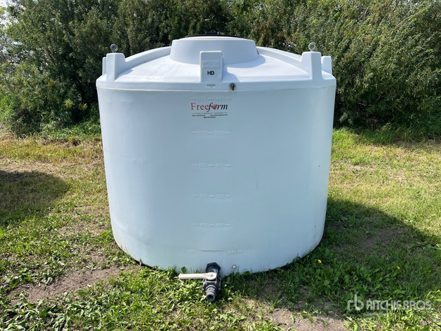Free Form 1680 US Gal Water Tank | Ritchie Bros. Auctioneers