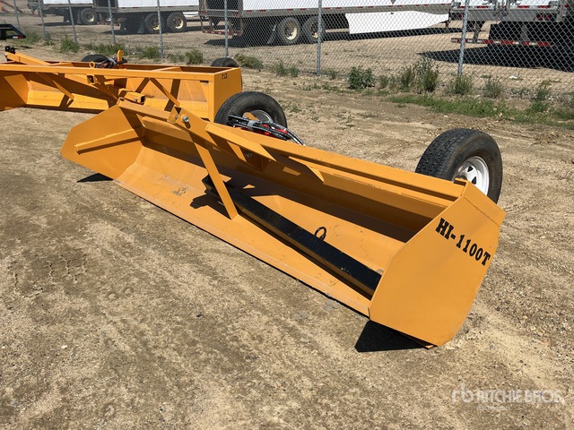 Industrias America HI1100T 120 in Box Scraper | Ritchie Bros. Auctioneers