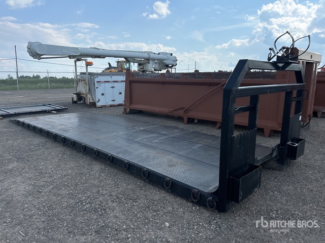 27 ft x 97 in Roll-Off Flatbed Body | Ritchie Bros. Auctioneers