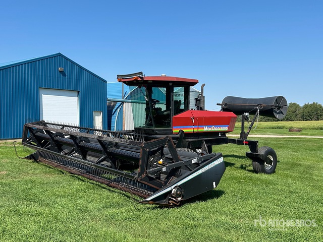 1994 MacDon 9000 25 ft Swather Windrower | Ritchie Bros. Auctioneers