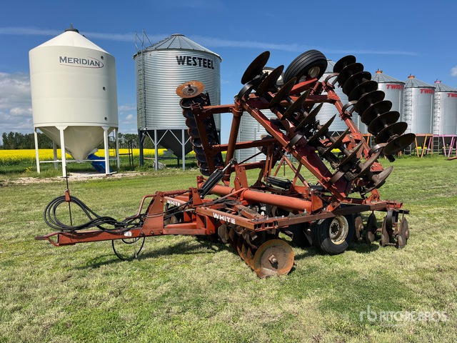 White 271 24 ft Tandem Breaking Disc | Ritchie Bros. Auctioneers