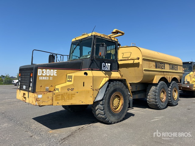 1999 Cat D300E Series II 6x6 Articulated Water Truck | Ritchie Bros ...