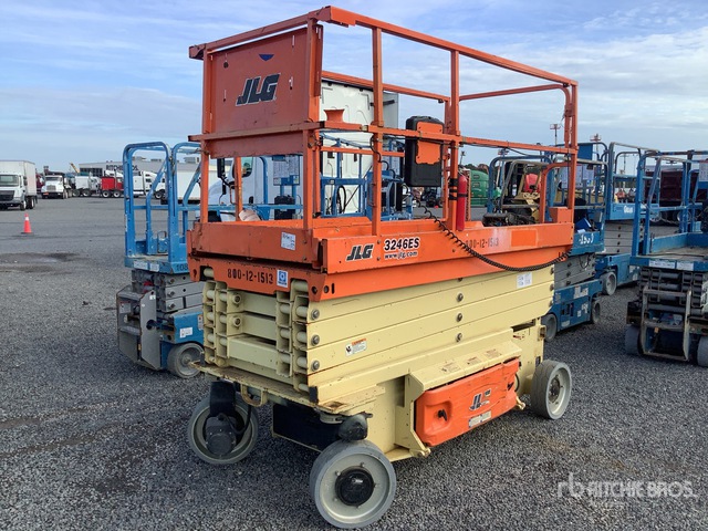 2016 JLG 3246ES Electric Scissor Lift | Ritchie Bros. Auctioneers