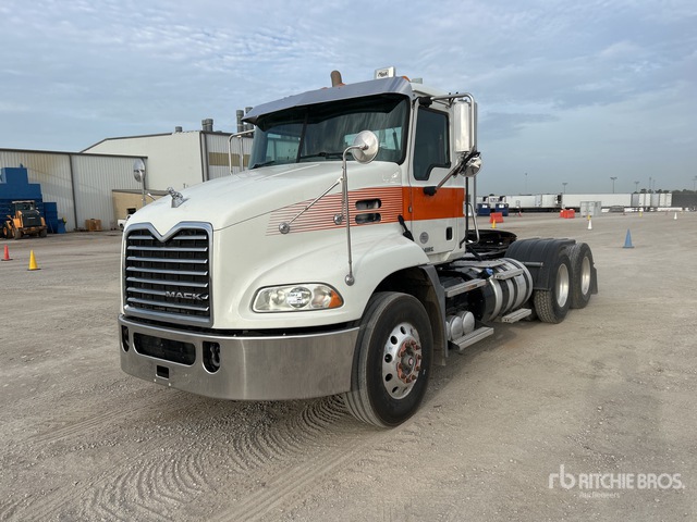 2018 Mack CXU613 6x2 T/A Day Cab Truck Tractor | Ritchie Bros. Auctioneers