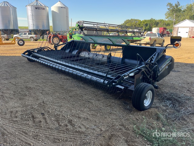 2009 MacDon PW7 15 ft Combine Pickup Header | Ritchie Bros. Auctioneers