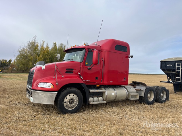 2009 Mack CXU600 6x4 T/A Sleeper Truck Tractor | Ritchie Bros. Auctioneers