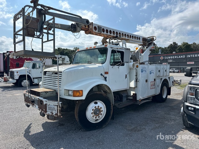 Telsta T40C 35 ft on 1990 International 4900 4x2 Cable Placer Camion de ...