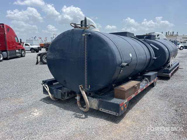 2100 gal Water Tank - Fits Truck | Ritchie Bros. Auctioneers