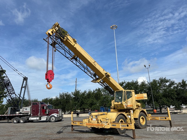 1998 Grove RT528C 28 ton 4x4x4 Rough Terrain Crane | Ritchie Bros ...