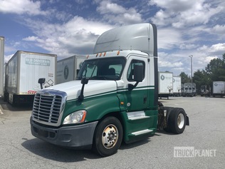 2015 Freightliner Cascadia 125 4x2 S/A Day Cab Truck Tractor in ...