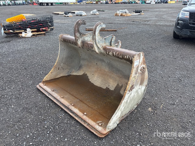 60 in Q/C Cleanup Excavator Bucket - Fits John Deere 135G | Ritchie ...