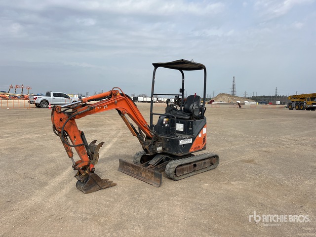 2015 Hitachi ZX17U-2 Mini Excavator | Ritchie Bros. Auctioneers