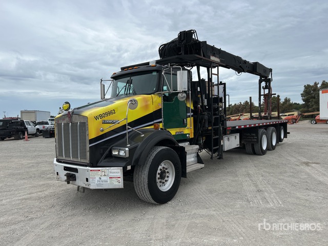 Hiab 335K-4 HIPRO 8300 lb Articulated Boom on 2009 Kenworth T800 8x4 ...