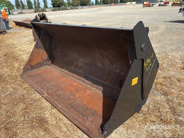107 in Multi-Purpose Wheel Loader Bucket | Ritchie Bros. Auctioneers
