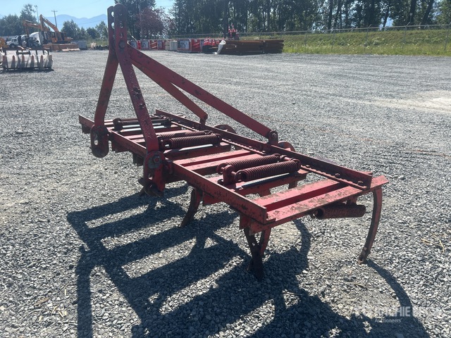 71 in 3-Point Cultivator | Ritchie Bros. Auctioneers