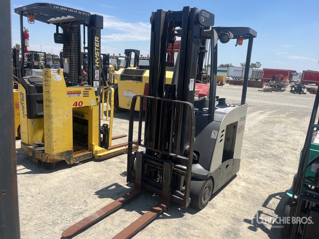2011 Crown RC5535-35 Electric Forklift (Inoperable) | Ritchie Bros ...