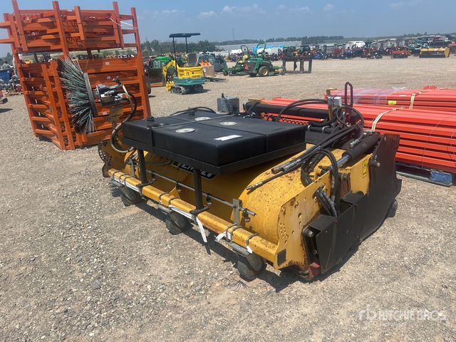 2019 Emily 89 in Q/C Wheel Loader Sweeper | Ritchie Bros. Auctioneers