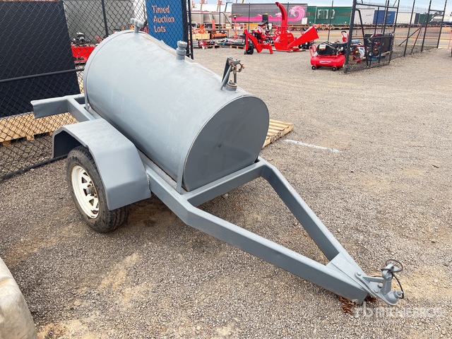 Custom Built S/A 580 L Fuel Trailer | Ritchie Bros. Auctioneers