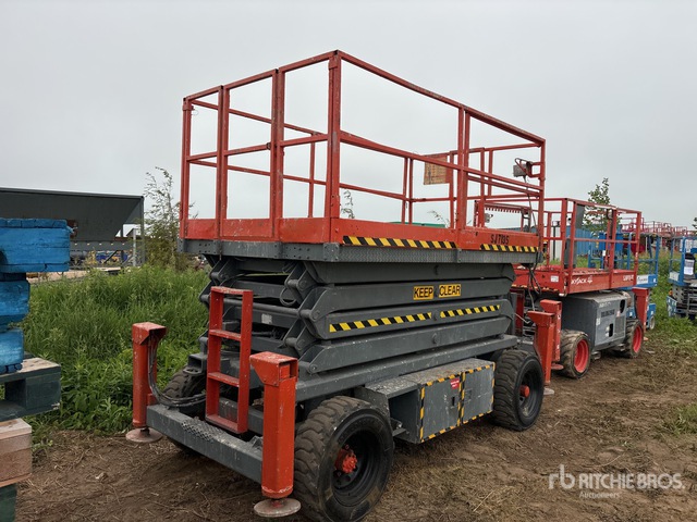 2007 Skyjack SJ7135 Dual Fuel Scissor Lift | Ritchie Bros. Auctioneers
