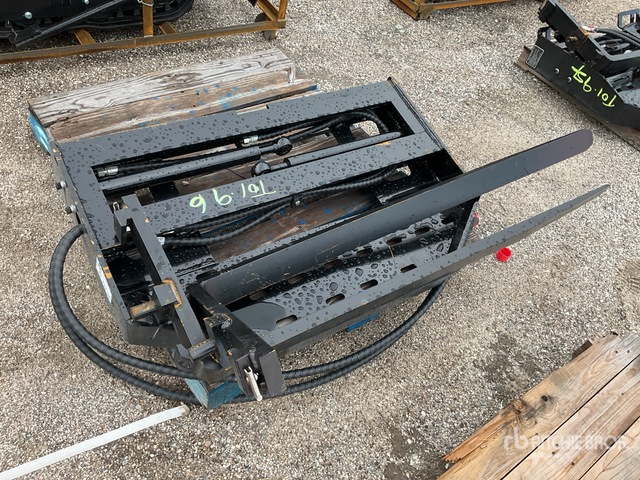 2025 GIYI SF60 60 in Skid Steer Forks (Unused) | Ritchie Bros. Auctioneers