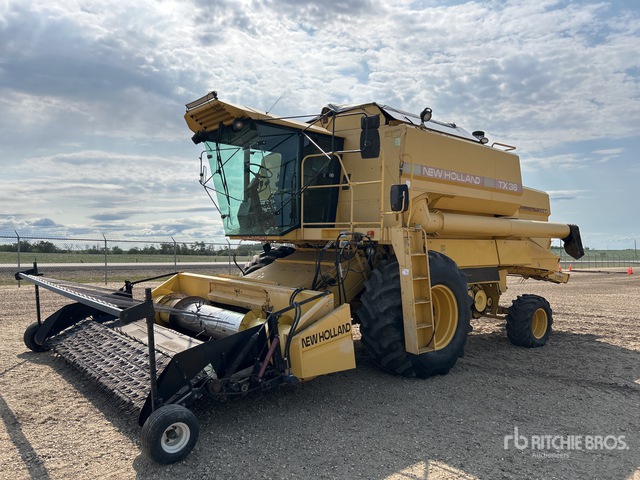 1993 New Holland TX36 Combine Harvester | Ritchie Bros. Auctioneers