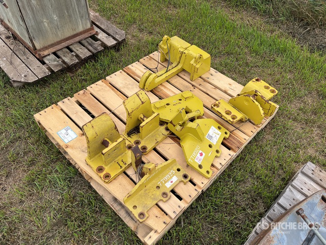 Quantity of Miscellaneous Degelman Mounting Brackets | Ritchie Bros ...