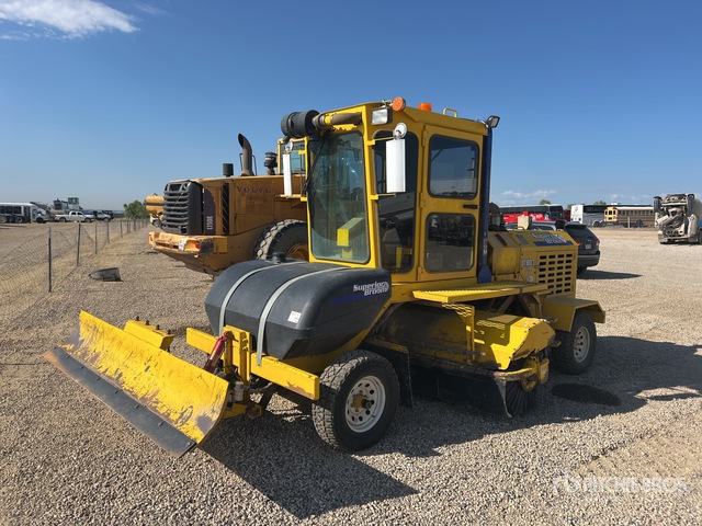 2015 Superior Broom DT80-CT Self-Propelled Broom (Inoperable) | Ritchie ...