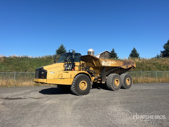 2013 Cat 740B Articulated Dump Truck | Ritchie Bros. Auctioneers